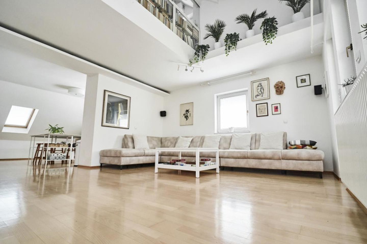 Matic Spacious Modern Apartment - Ljubljana