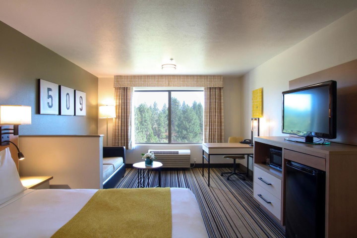 Oxford Suites Spokane Valley - Spokane Valley, WA