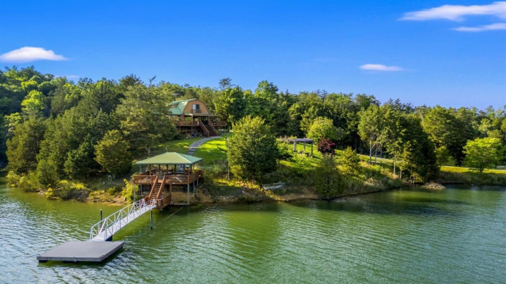 Lakefront Retreat With Mountain Views, Private Boat Launch And Dock - Dandridge, TN
