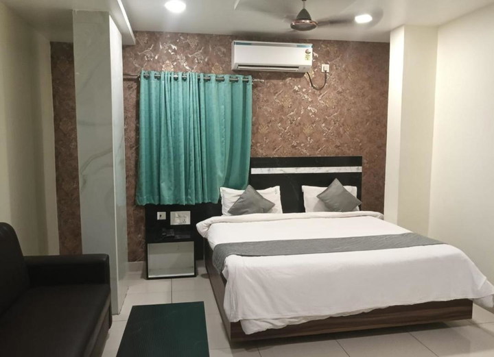 Luxury Hotel Madhavi Elite"s - Guntur