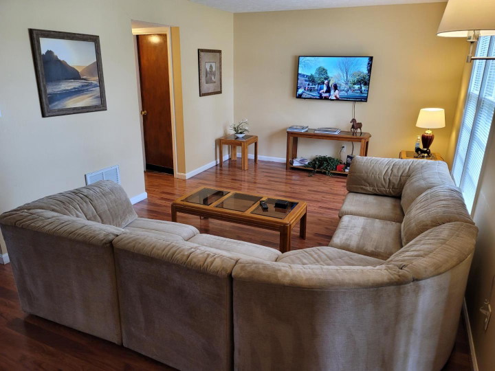 Cozy And Spacious-4 Bedrooms Townhouse - Lexington, KY