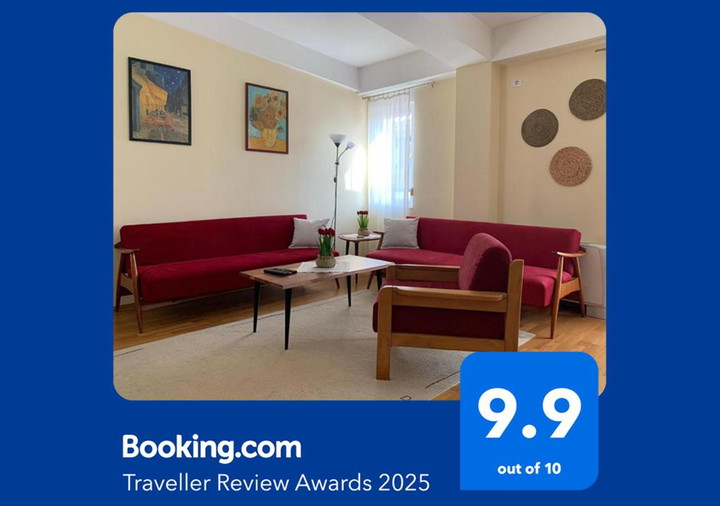 Bright Top Floor Apartment With Free Parking - Skopje