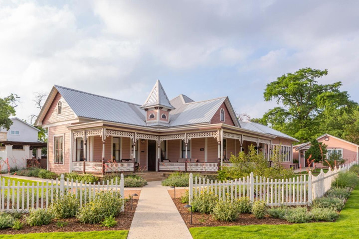 The Menagerie - Fredericksburg, TX