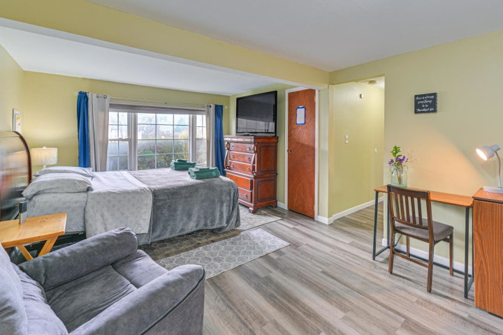 2 Mi To Ubs Arena: Wfh-friendly Couple's Retreat - Great Neck, NY
