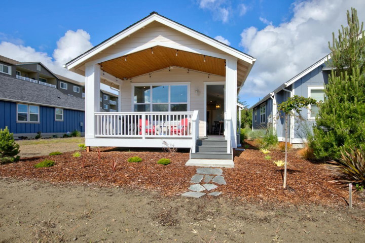 Tranquility Base Cottage - Washington