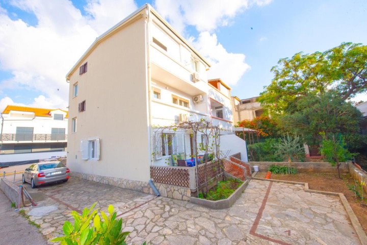 Apartments Violeta - Mandre