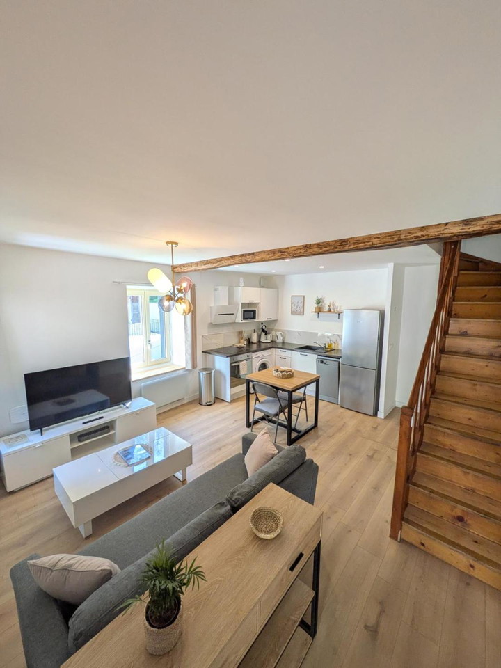 La Tour - Appartement Rénové, Calme Et Confortable - Lagnieu
