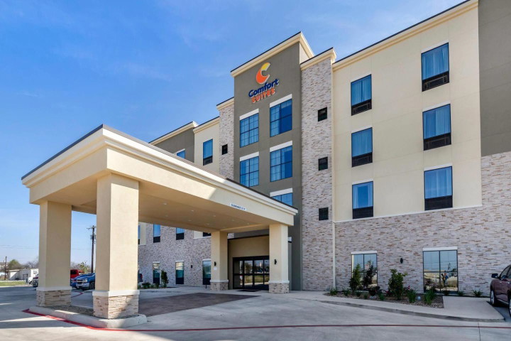 Comfort Suites San Antonio Ft Sam Houston-sammc Area - San Antonio