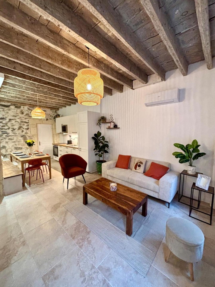 Jolie Maison En Centre Ville Avec Climatisation Grand Lit Double - Camargue