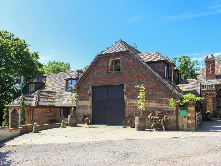 Coombe Wood Coach House - Folkestone
