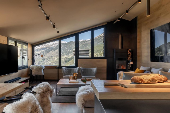 Luxury Summit Penthouse - Soldeu - By Ski Chalet Andorra - El Pas de la Casa, Andorra
