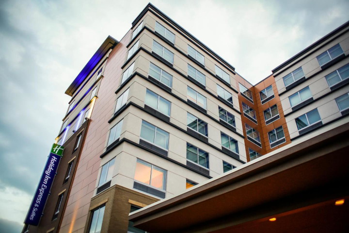 Holiday Inn Express & Suites Downtown Louisville By Ihg - New Albany, IN