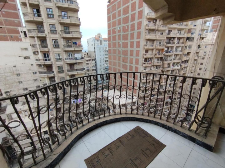 Seafront 2r1b In 'Palace Of Peace' Tower - Alexandria