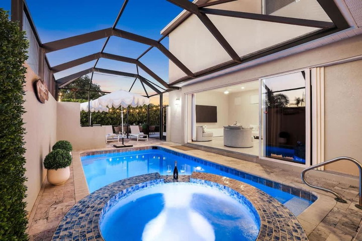 3 Minutes To Beach, Dining, & Nightlife, 4 Bedroom, 4 Bathroom, Equipped With Pool & Spa Lux Family Home Sleeps 10 - Bonita Springs, FL