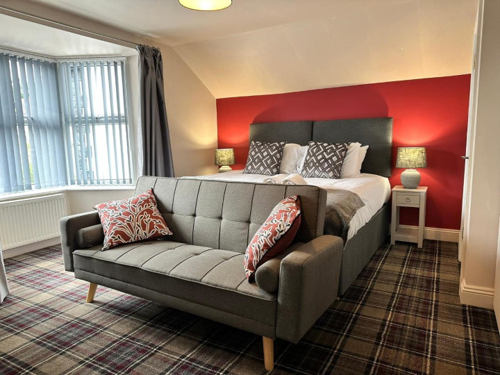 The Prince Albert Pub & Hotel With Onsite Free Parking 2 Minutes From Legoland - Slough