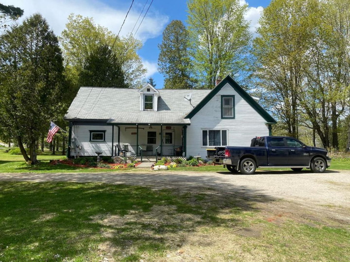 Lakeview Farmhouse With Beach Access - Vermont