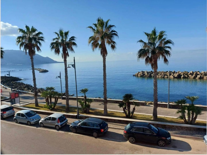 Appartamenti Lugrà Fronte Mare - Castellabate