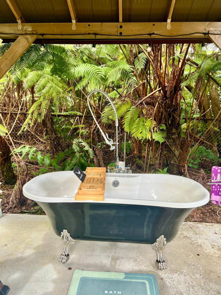 Romantic Retreat, Relax At Hot-tub, Indoor & Outdoor Shower, Firepit, 5 Min To Hawaii Volcano Park - Volcano, HI