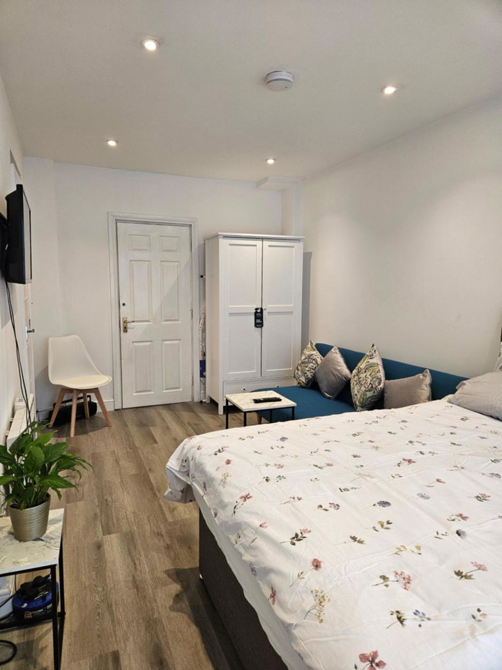 Brand New Private Annex Guest Suite - Wiltshire