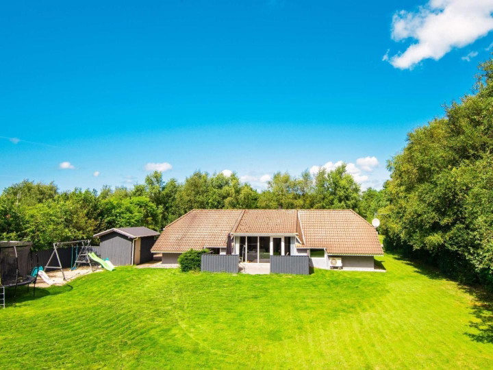 Family Fun With Indoor Pool - Denmark