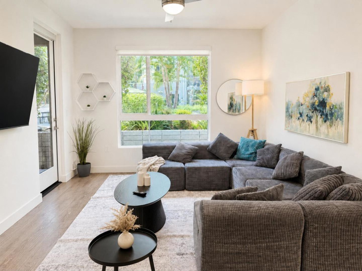 Charming 2br Retreat Pool Gym 10min To Disneyland - Costa Mesa, CA