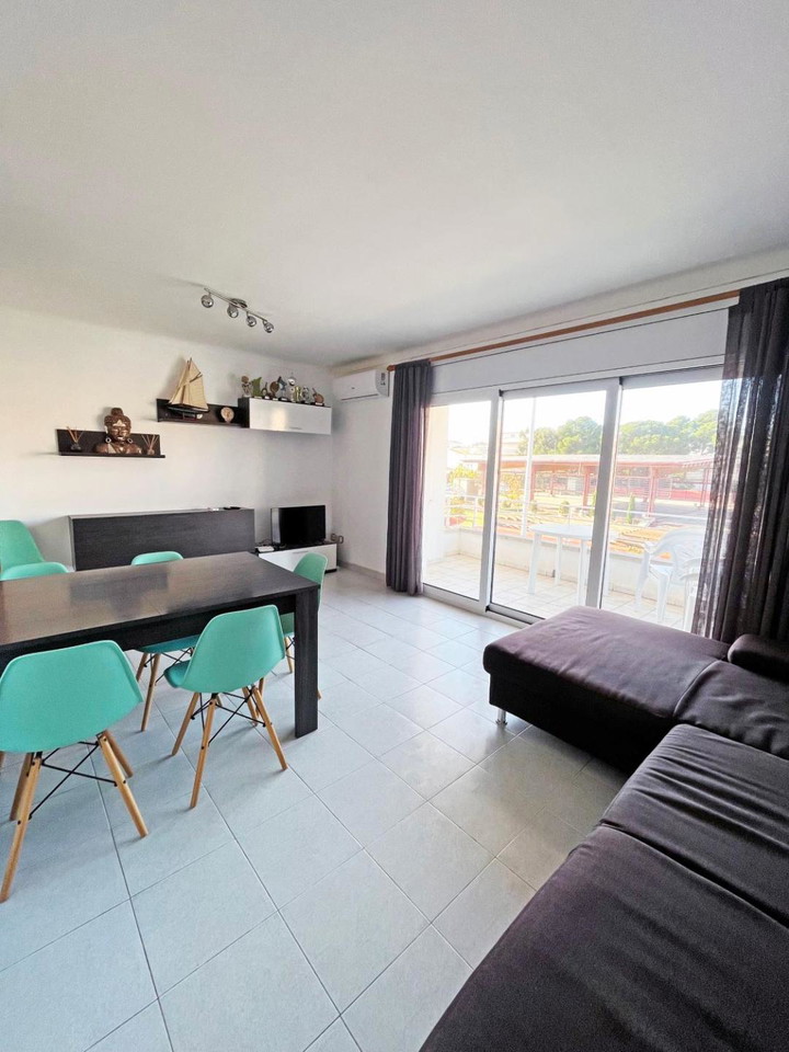 Apartamento De 3 Habitaciones En El Centro - L'Escala