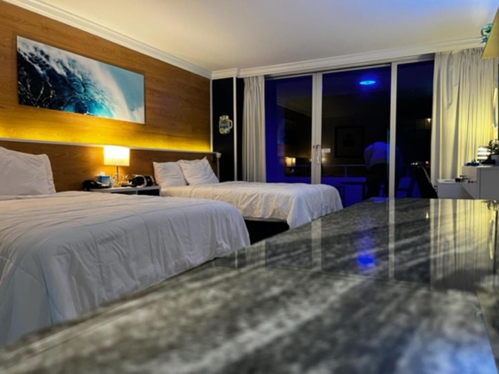 Ocean Manor Tiki Sunset Retreat - Fort Lauderdale, FL