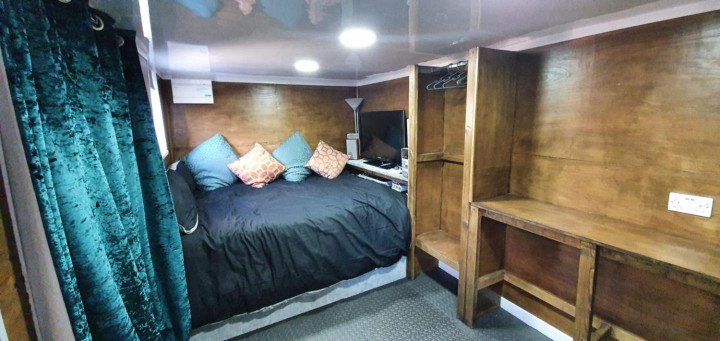 Adorable Private Suite With Free Street Parking - Leicester