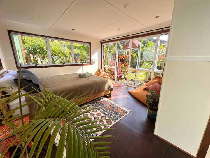 Pandora Cottage Beachfront - Raglan