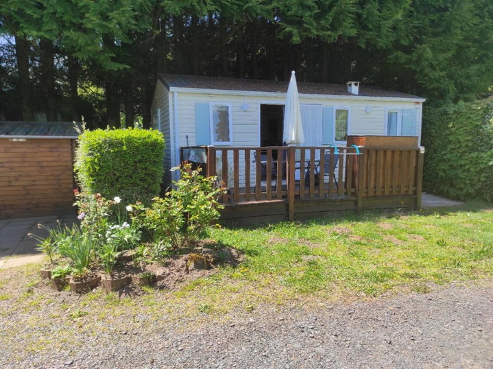 Mobil Home Agrable Et Fonctionnel - Besse-et-Saint-Anastaise