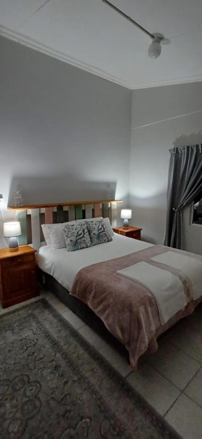 Winemaker's Rest- Two Bedroom House - Oudtshoorn