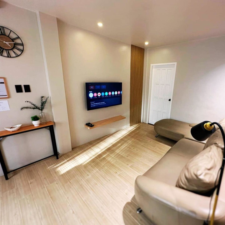 Private 2br Unit Netflix, Wifi & Comfort - Mati