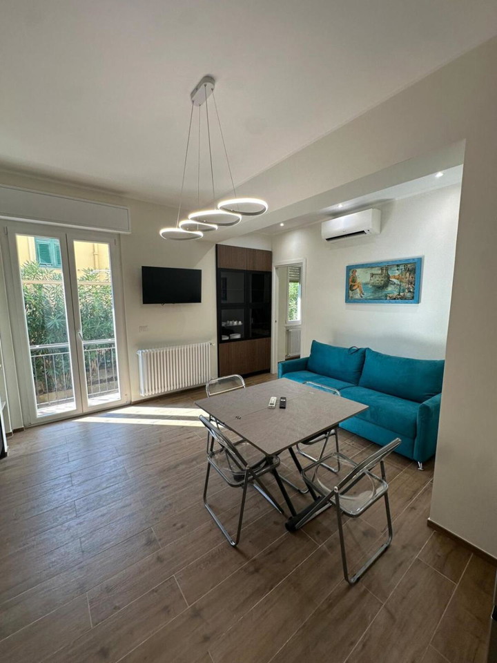Bright Two-room Apartment With Garden - Rapallo