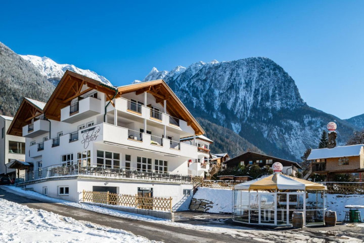Hotel Stecher - Oetz