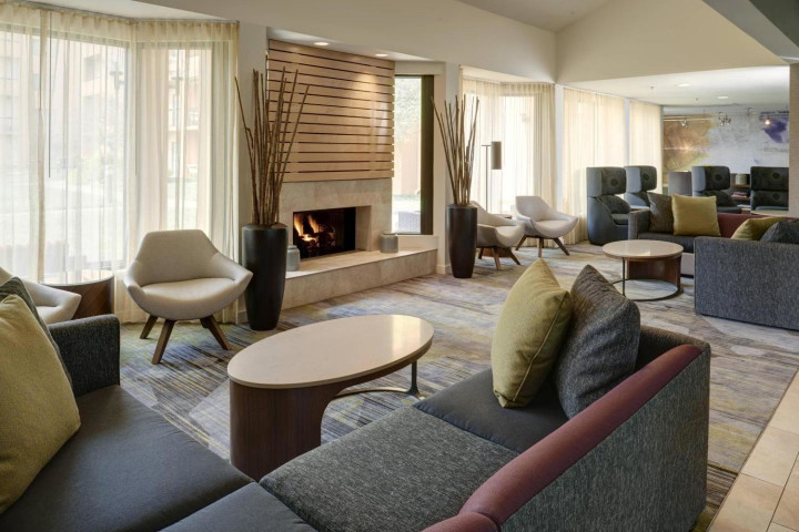Courtyard By Marriott Indianapolis Airport - Indianapolis, IN