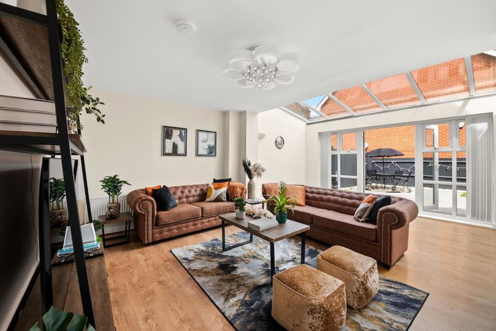 Radiant Retreat Ideal For Legoland, Windsor, & Lhr - High Wycombe