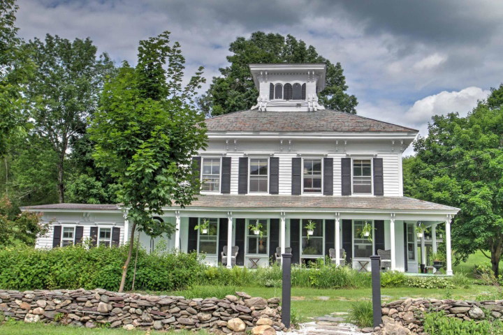 Gorgeous Victorian-style House W/ Hilltop Pool! - Granville, NY