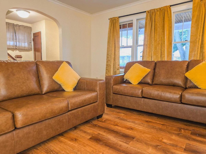 Soft Sheets & Sweet Dreams - 3 Bedroom Home With Driveway - Niagara Falls, NY