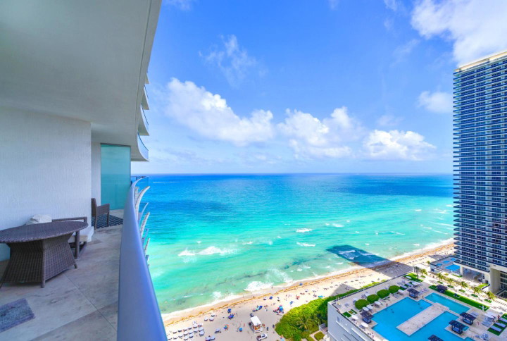 Sun And Beach Closer Of You! Condo All-in - Miami Gardens, FL