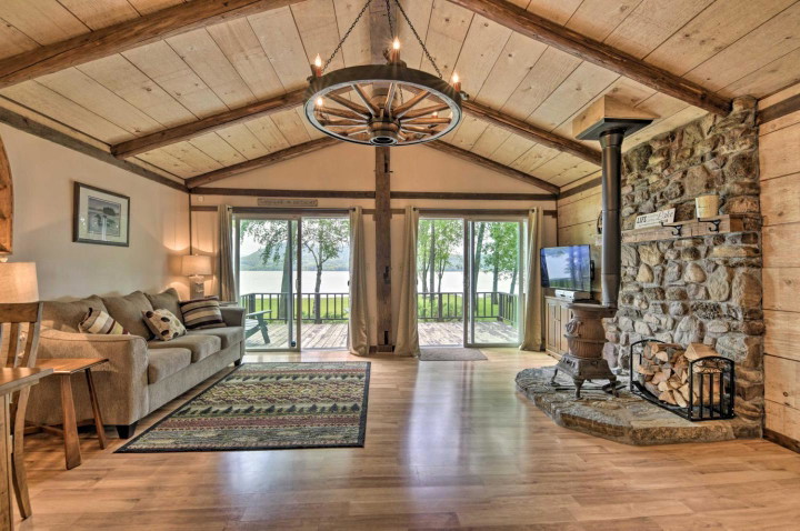 Cozy Lake Champlain Cottage W/ Beautiful View - Vermont