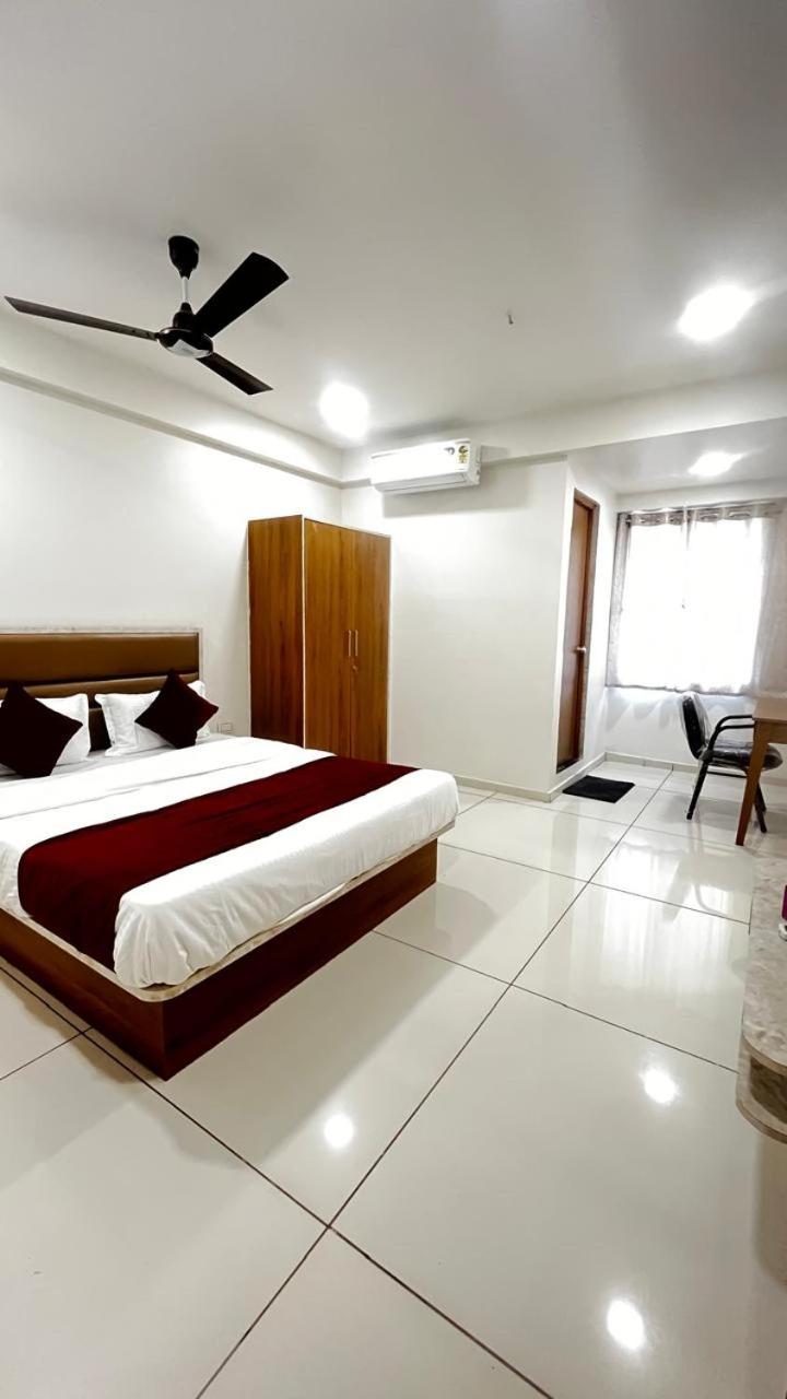 Hotel Shree Hari Om Residency - Ahmedabad