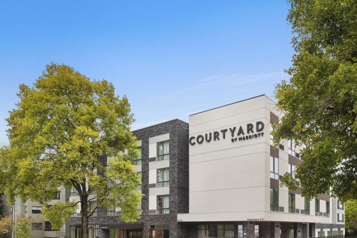 Courtyard By Marriott Seattle Northgate - Bainbridge Island, WA