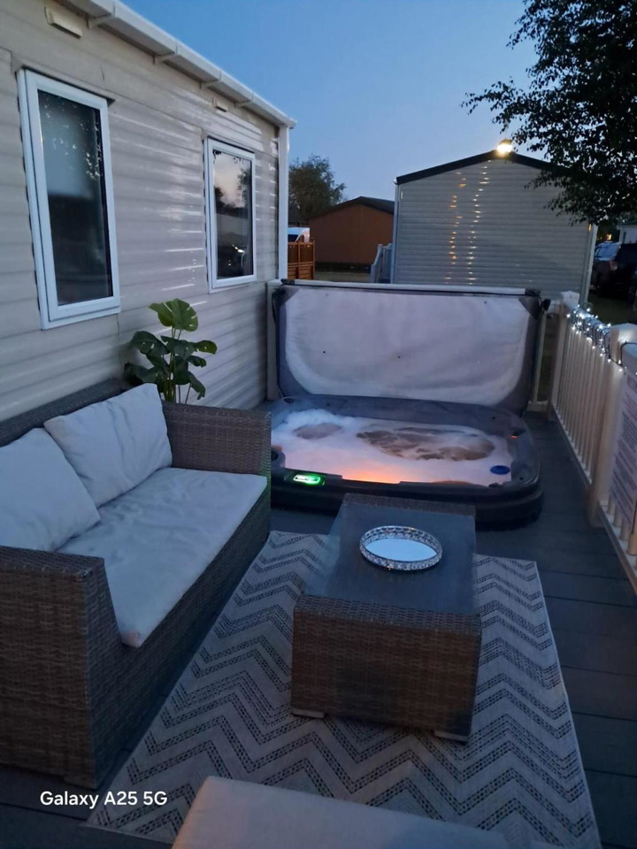 Luxury Hot Tub Caravan Tattershall - Lincolnshire