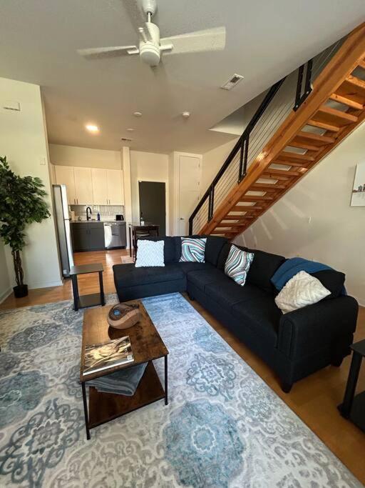 1 Bedroom Studio Townhouse In Uptown Charlotte - Charlotte, NC
