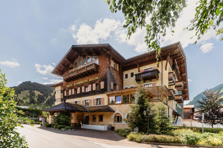 Das Traditionshotel Schwarzer Adler - Wertach