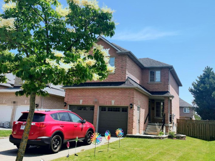 Perfect Location Comfort Private House Lower Level 2 Bedroom Unit - Brampton