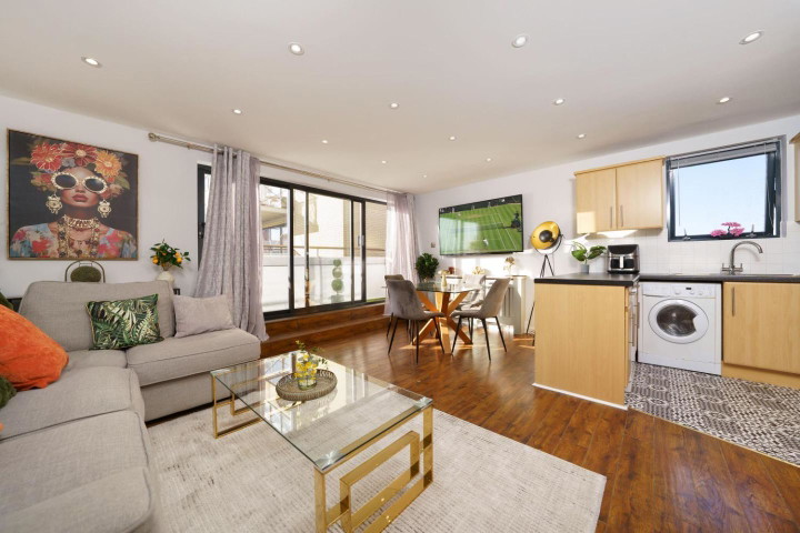 River Penthouse Apartment - Stratford