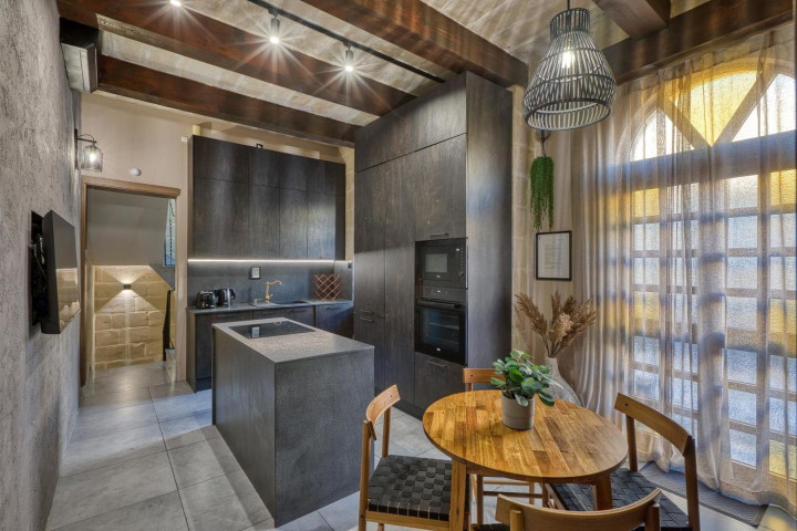 Stunning 3br Townhouse With Private Rooftop By Sf Homes - Malta