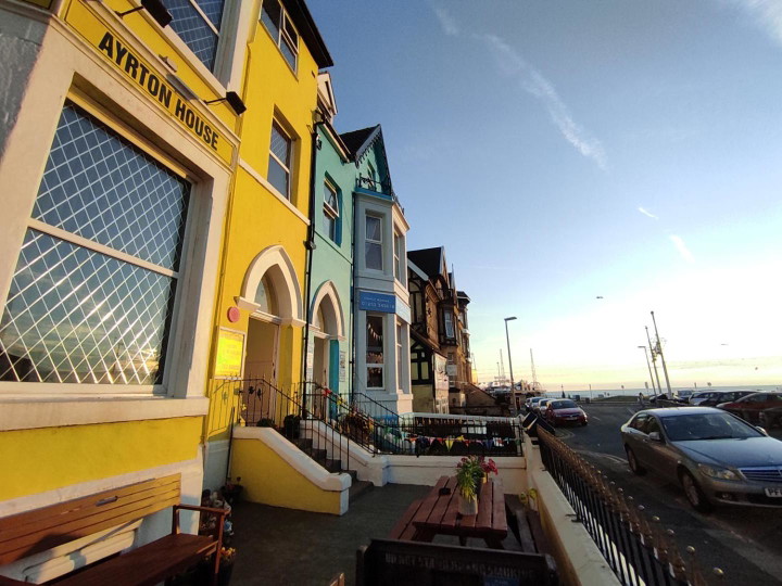 Ayrton House Holiday Apartments - Lytham St Annes