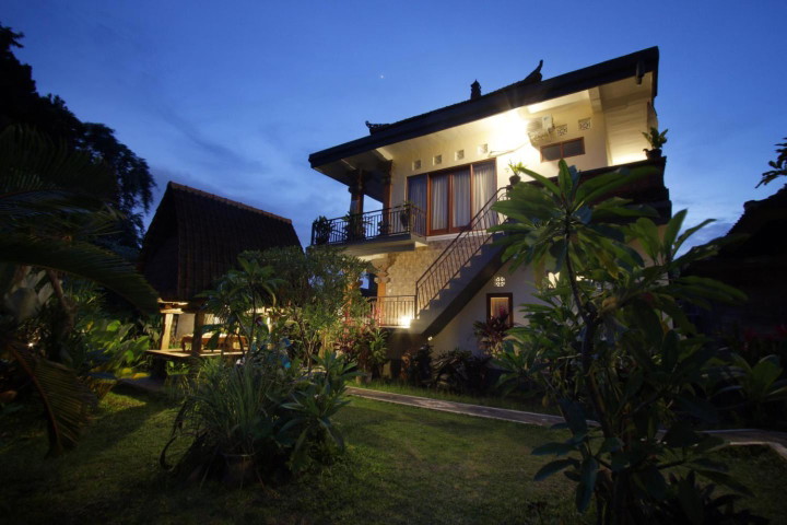 Loris Homestay - Bali
